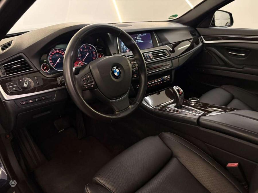 Zils BMW 530 2013 Marijampole, ar dzinēja tilpumu 2.99 L un nobraukumu 226 tūkst. km par 13999 €, foto 3 vietnē AUTOMOTO.COM.LV
