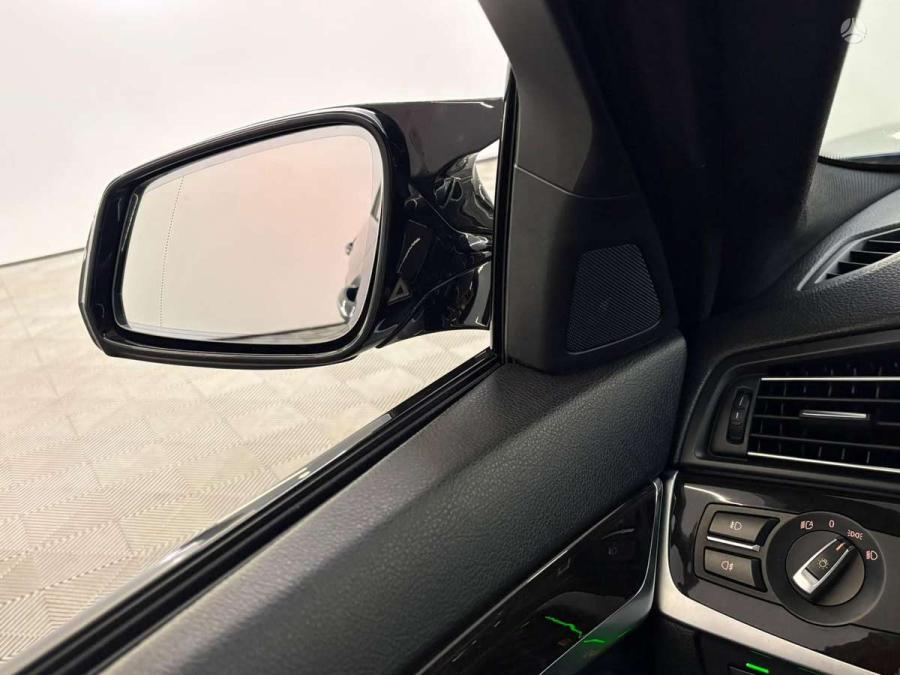 Zils BMW 530 2013 Marijampole, ar dzinēja tilpumu 2.99 L un nobraukumu 226 tūkst. km par 13999 €, foto 34 vietnē AUTOMOTO.COM.LV