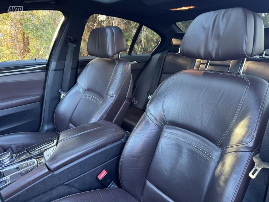 Blue BMW 530 2014 in Kaunas, with an engine capacity of 3.00 L and mileage of 227 thousand km for 12800 €, photo 10 on AUTOMOTO.COM.LV