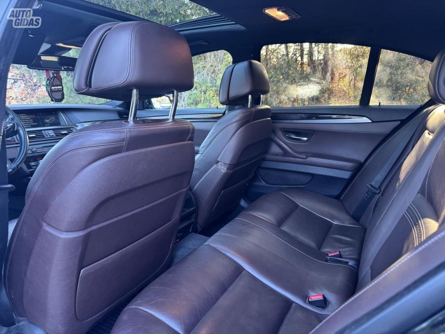 Blue BMW 530 2014 in Kaunas, with an engine capacity of 3.00 L and mileage of 227 thousand km for 12800 €, photo 11 on AUTOMOTO.COM.LV