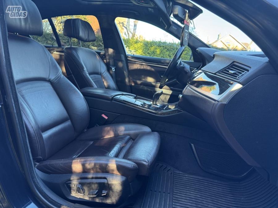 Blue BMW 530 2014 in Kaunas, with an engine capacity of 3.00 L and mileage of 227 thousand km for 12800 €, photo 12 on AUTOMOTO.COM.LV