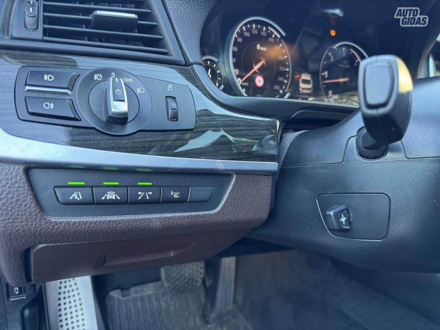 Blue BMW 530 2014 in Kaunas, with an engine capacity of 3.00 L and mileage of 227 thousand km for 12800 €, photo 14 on AUTOMOTO.COM.LV