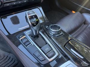 Blue BMW 530 2014 in Kaunas, with an engine capacity of 3.00 L and mileage of 227 thousand km for 12800 €, photo 16 on AUTOMOTO.COM.LV