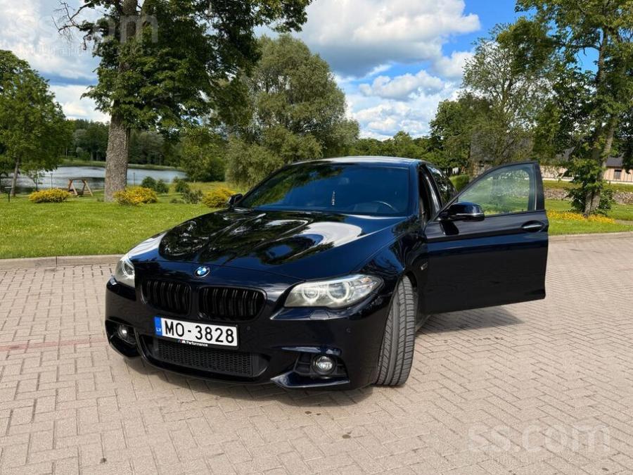 Blue BMW 530 2014 in Valmiera, with an engine capacity of 3.00 L and mileage of 247 thousand km for 14000 €, photo 4 on AUTOMOTO.COM.LV