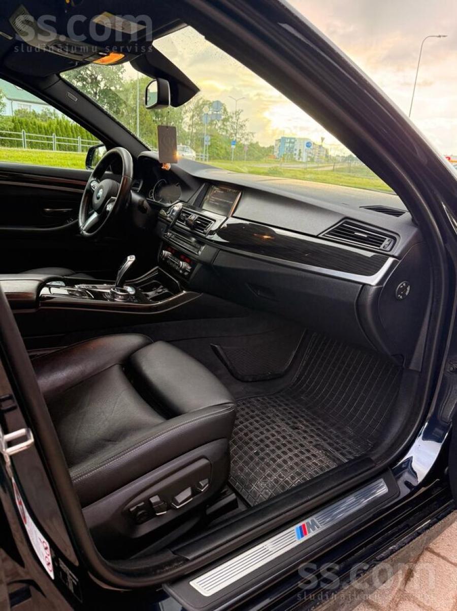 Blue BMW 530 2014 in Valmiera, with an engine capacity of 3.00 L and mileage of 247 thousand km for 14000 €, photo 5 on AUTOMOTO.COM.LV
