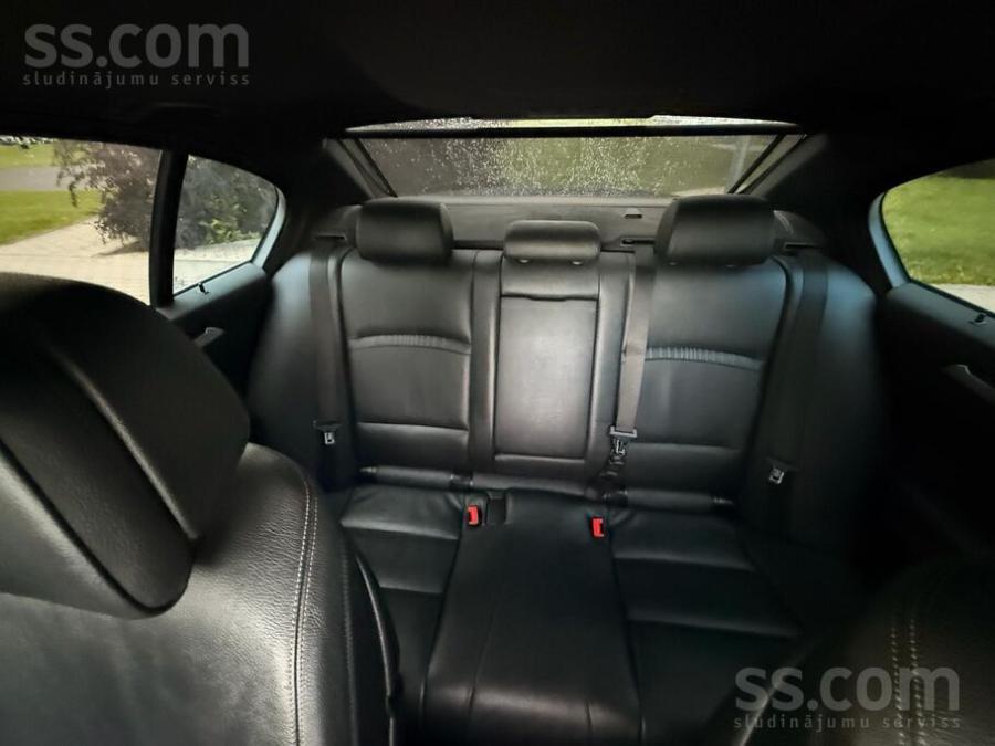 Blue BMW 530 2014 in Valmiera, with an engine capacity of 3.00 L and mileage of 247 thousand km for 14000 €, photo 11 on AUTOMOTO.COM.LV