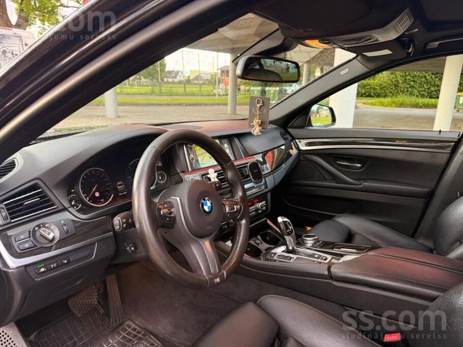 Blue BMW 530 2014 in Valmiera, with an engine capacity of 3.00 L and mileage of 247 thousand km for 14000 €, photo 12 on AUTOMOTO.COM.LV