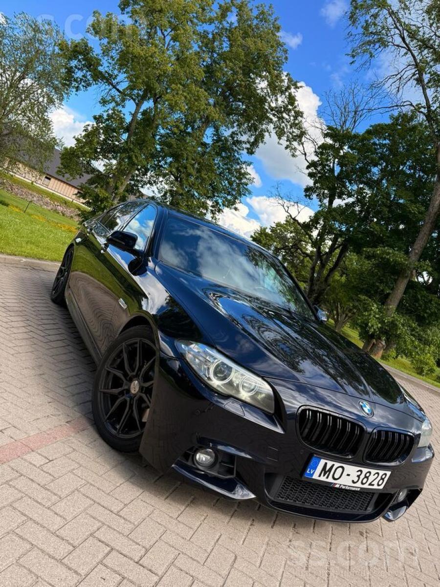 Blue BMW 530 2014 in Valmiera, with an engine capacity of 3.00 L and mileage of 247 thousand km for 14000 €, photo 17 on AUTOMOTO.COM.LV