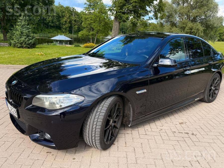 Blue BMW 530 2014 in Valmiera, with an engine capacity of 3.00 L and mileage of 247 thousand km for 14000 €, photo 18 on AUTOMOTO.COM.LV
