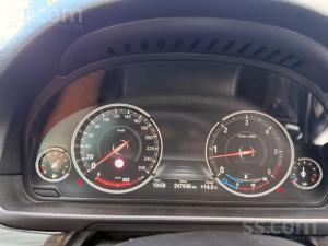 Blue BMW 530 2014 in Valmiera, with an engine capacity of 3.00 L and mileage of 247 thousand km for 14000 €, photo 19 on AUTOMOTO.COM.LV