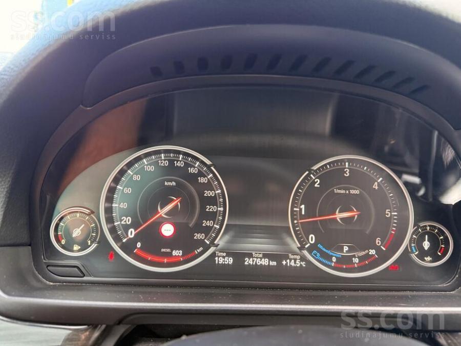 Blue BMW 530 2014 in Valmiera, with an engine capacity of 3.00 L and mileage of 247 thousand km for 14000 €, photo 19 on AUTOMOTO.COM.LV