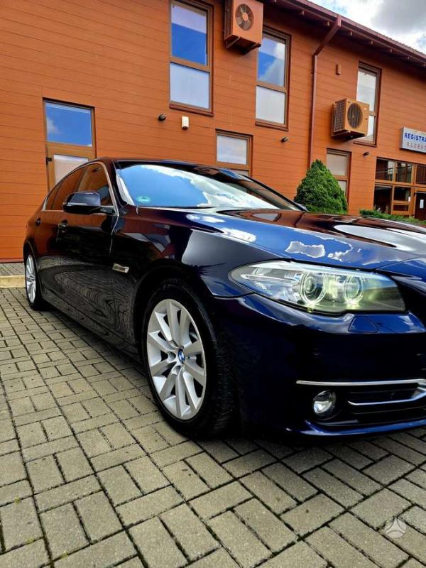 Blue BMW 530 2014 in Marijampole, with an engine capacity of 3.00 L and mileage of 244 thousand km for 10500 €, photo 9 on AUTOMOTO.COM.LV