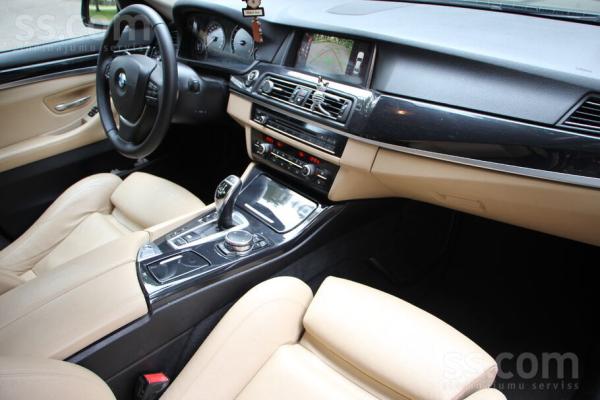 Blue BMW 530 2016 in Riga, with an engine capacity of 3.00 L and mileage of 269 thousand km for 14500 €, photo 7 on AUTOMOTO.COM.LV