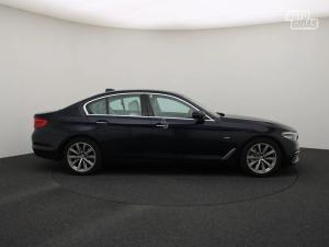 Blue BMW 530 2017 in Vilnius, with an engine capacity of 3.00 L and mileage of 251 thousand km for 19999 €, photo 10 on AUTOMOTO.COM.LV