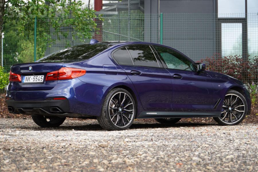 Zils BMW 530 2017 Rīga, ar dzinēja tilpumu 3.00 L un nobraukumu 212 tūkst. km par 24990 €, foto 10 vietnē AUTOMOTO.COM.LV