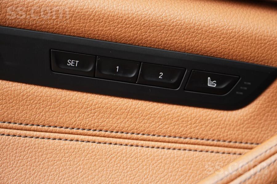 Zils BMW 530 2017 Rīga, ar dzinēja tilpumu 3.00 L un nobraukumu 212 tūkst. km par 24990 €, foto 26 vietnē AUTOMOTO.COM.LV