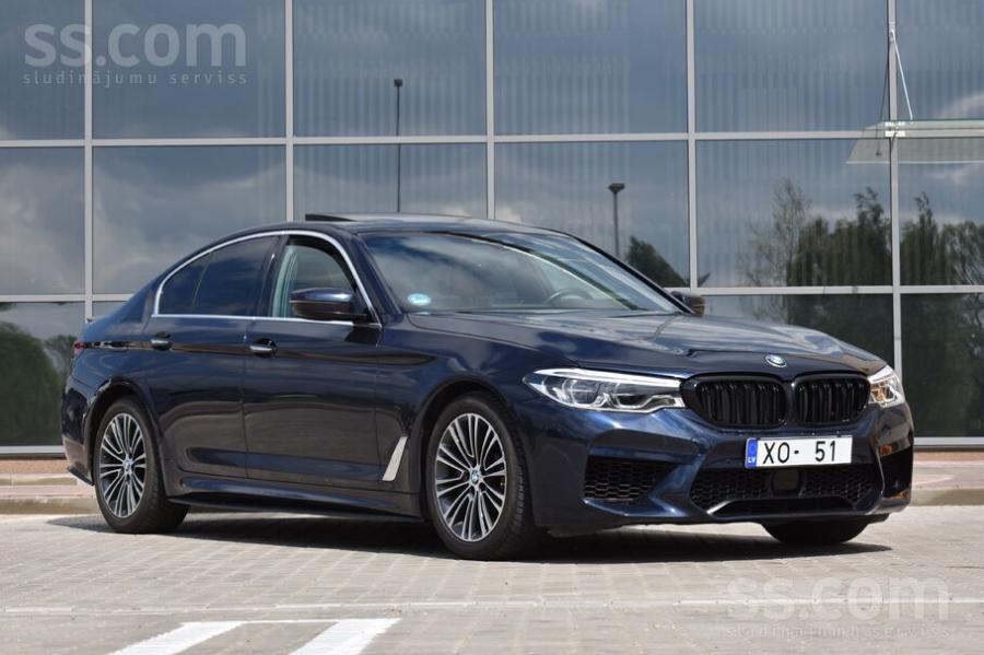 Blue BMW 530 2017 in Valmiera, with an engine capacity of 3.00 L and mileage of 220 thousand km for 24750 €, photo 1 on AUTOMOTO.COM.LV