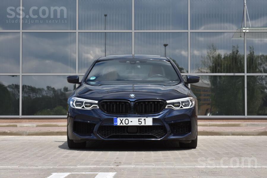 Blue BMW 530 2017 in Valmiera, with an engine capacity of 3.00 L and mileage of 220 thousand km for 24750 €, photo 3 on AUTOMOTO.COM.LV
