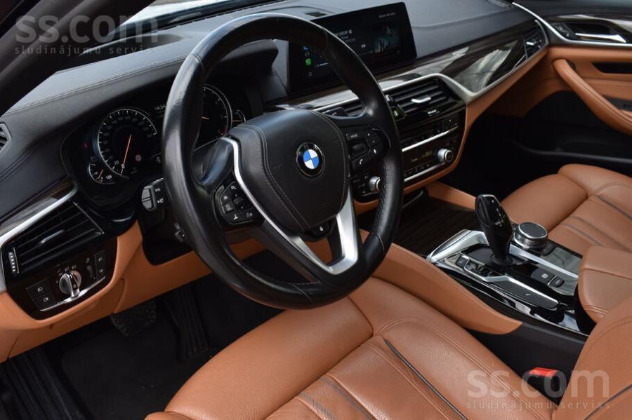 Blue BMW 530 2017 in Valmiera, with an engine capacity of 3.00 L and mileage of 220 thousand km for 24750 €, photo 12 on AUTOMOTO.COM.LV
