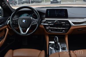 Blue BMW 530 2017 in Valmiera, with an engine capacity of 3.00 L and mileage of 220 thousand km for 24750 €, photo 13 on AUTOMOTO.COM.LV