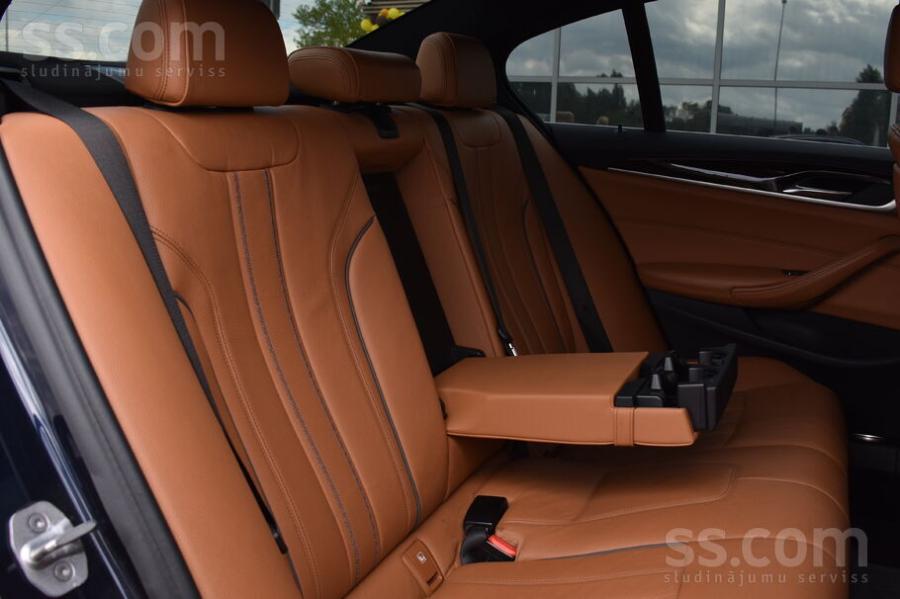 Blue BMW 530 2017 in Valmiera, with an engine capacity of 3.00 L and mileage of 220 thousand km for 24750 €, photo 14 on AUTOMOTO.COM.LV