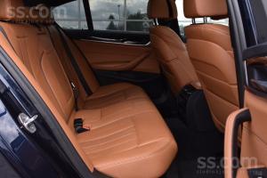 Blue BMW 530 2017 in Valmiera, with an engine capacity of 3.00 L and mileage of 220 thousand km for 24750 €, photo 15 on AUTOMOTO.COM.LV