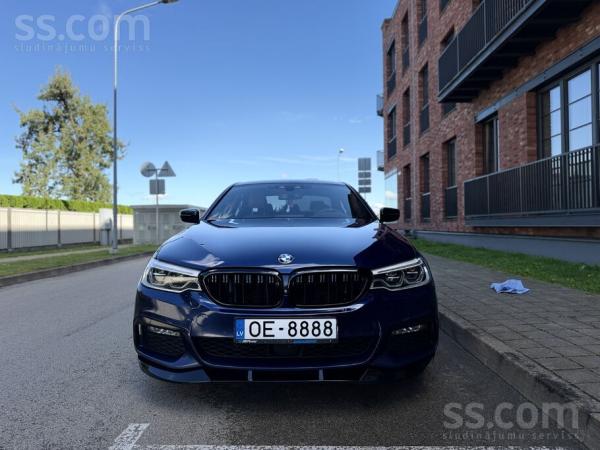 Blue BMW 530 2017 in Riga, with an engine capacity of 3.00 L and mileage of 203 thousand km for 25500 €, photo 4 on AUTOMOTO.COM.LV