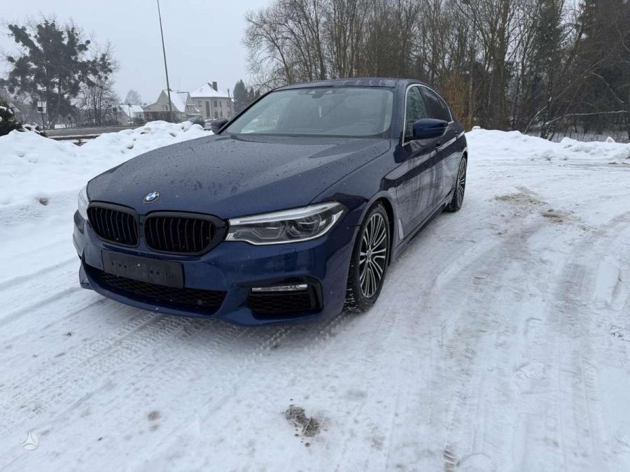 Blue BMW 530 2018 in Kaunas, with an engine capacity of 2.00 L and mileage of 130 thousand km for 19700 €, photo 4 on AUTOMOTO.COM.LV