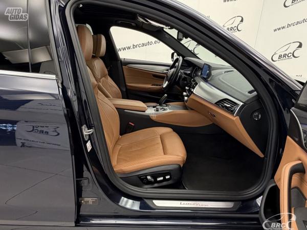 Blue BMW 530 2018 in Avizieniai, with an engine capacity of 3.00 L and mileage of 134 thousand km for 25250 €, photo 4 on AUTOMOTO.COM.LV