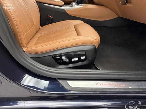 Blue BMW 530 2018 in Avizieniai, with an engine capacity of 3.00 L and mileage of 134 thousand km for 25250 €, photo 6 on AUTOMOTO.COM.LV
