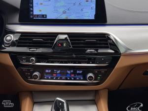 Синий БМВ 530 2018 в Авиженяй, объемом двигателя 3.00 л и пробегом 134 тыс. км за 25250 €, фото 19 на AUTOMOTO.COM.LV