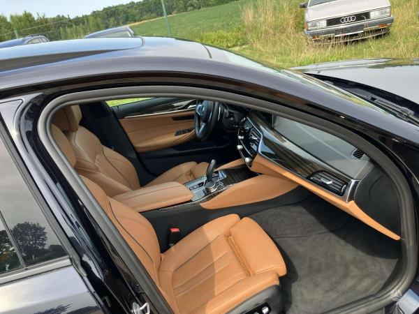Zils BMW 530 2018 Prienai, ar dzinēja tilpumu 2.00 L un nobraukumu 60 tūkst. km par 22999 €, foto 8 vietnē AUTOMOTO.COM.LV