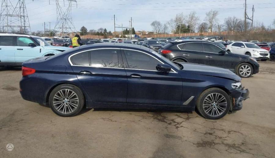 Blue BMW 530 2018 in Vilnius, with an engine capacity of 2.00 L and mileage of 73 thousand km for 13198 €, photo 7 on AUTOMOTO.COM.LV