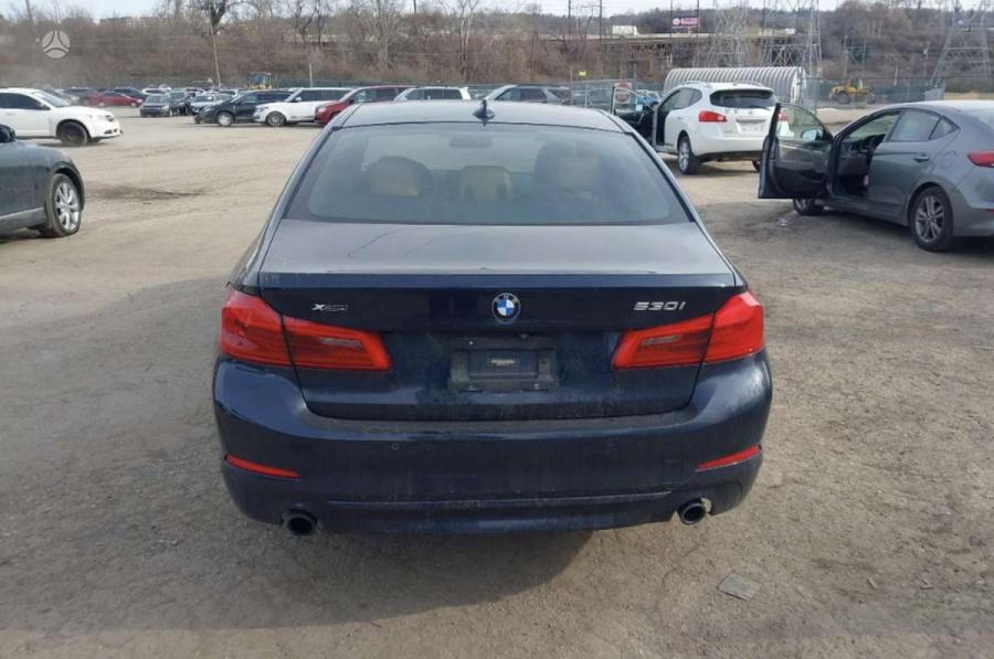 Blue BMW 530 2018 in Vilnius, with an engine capacity of 2.00 L and mileage of 73 thousand km for 13198 €, photo 8 on AUTOMOTO.COM.LV