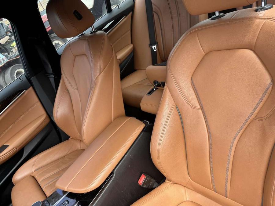 Blue BMW 530 2018 in Vilnius, with an engine capacity of 2.00 L and mileage of 73 thousand km for 13198 €, photo 9 on AUTOMOTO.COM.LV