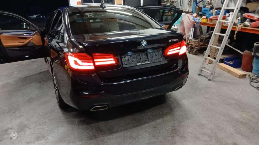 Zils BMW 530 2019 Prienai, ar dzinēja tilpumu 2.00 L un nobraukumu 119 tūkst. km par 18900 €, foto 1 vietnē AUTOMOTO.COM.LV
