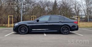 Zils BMW 530 2020 Jūrmala, ar dzinēja tilpumu 2.00 L un nobraukumu 87 tūkst. km par 28499 €, foto 36 vietnē AUTOMOTO.COM.LV