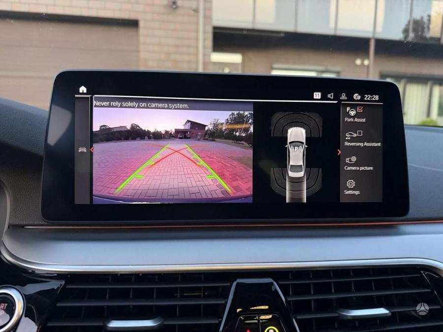 Zils BMW 530 2020 Marijampole, ar dzinēja tilpumu 2.99 L un nobraukumu 190 tūkst. km par 25900 €, foto 11 vietnē AUTOMOTO.COM.LV