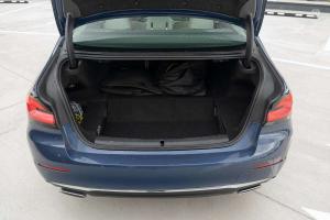 Blue BMW 530 2020 in Vilnius, with an engine capacity of 2.00 L and mileage of 109 thousand km for 30500 €, photo 13 on AUTOMOTO.COM.LV