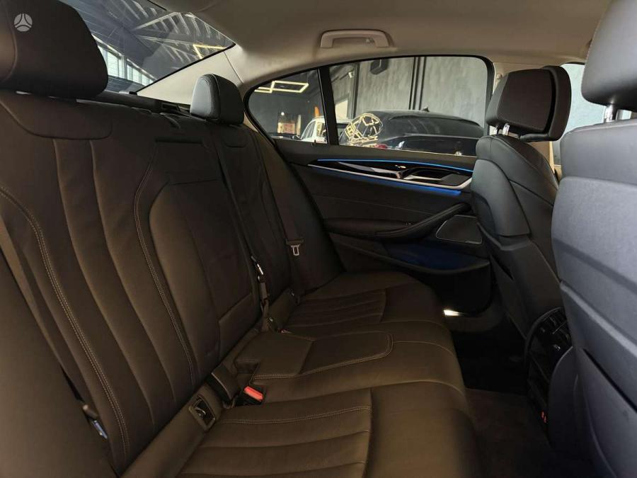 Zils BMW 530 2020 Kauņa, ar dzinēja tilpumu 2.00 L un nobraukumu 176 tūkst. km par 27990 €, foto 31 vietnē AUTOMOTO.COM.LV