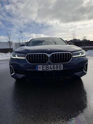 Blue BMW 530 2021 in Klaipeda, with an engine capacity of 2.00 L and mileage of 100 thousand km for 38000 €, photo 2 on AUTOMOTO.COM.LV