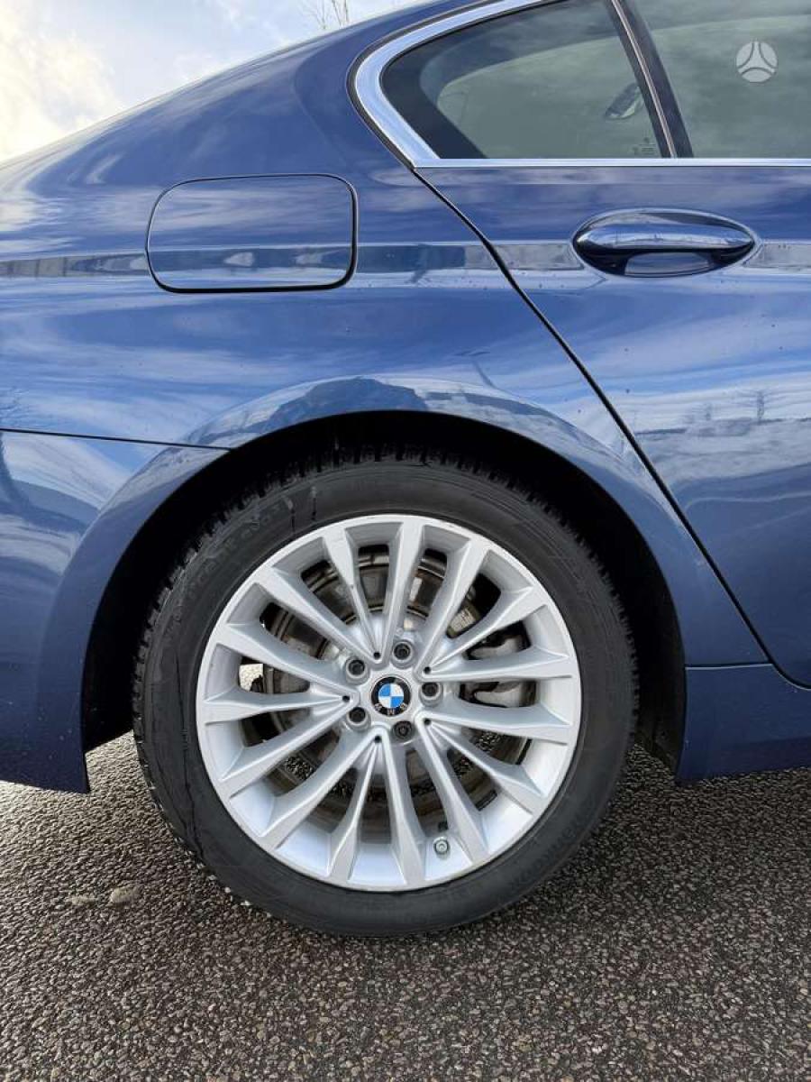 Blue BMW 530 2021 in Klaipeda, with an engine capacity of 2.00 L and mileage of 100 thousand km for 38000 €, photo 12 on AUTOMOTO.COM.LV