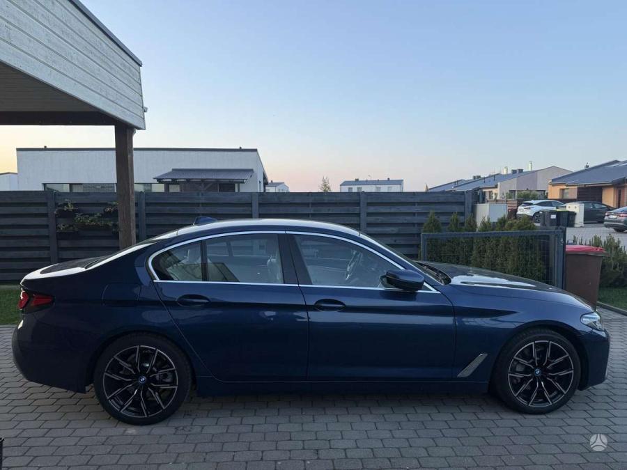 Blue BMW 530 2021 in Klaipeda, with an engine capacity of 2.00 L and mileage of 100 thousand km for 38000 €, photo 27 on AUTOMOTO.COM.LV