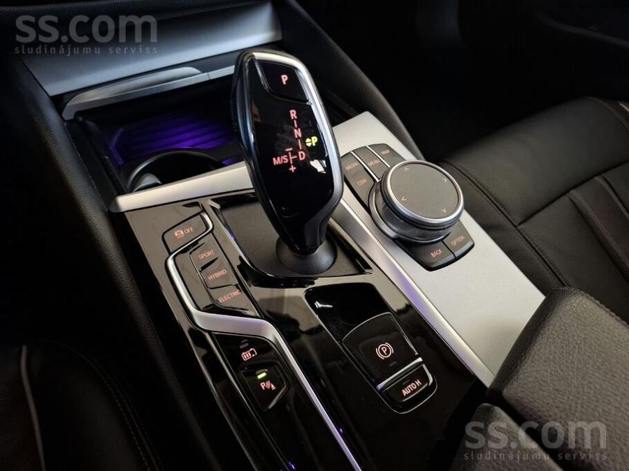 Zils BMW 530 2021 Rīga, ar dzinēja tilpumu 2.00 L un nobraukumu 122 tūkst. km par 26500 €, foto 12 vietnē AUTOMOTO.COM.LV