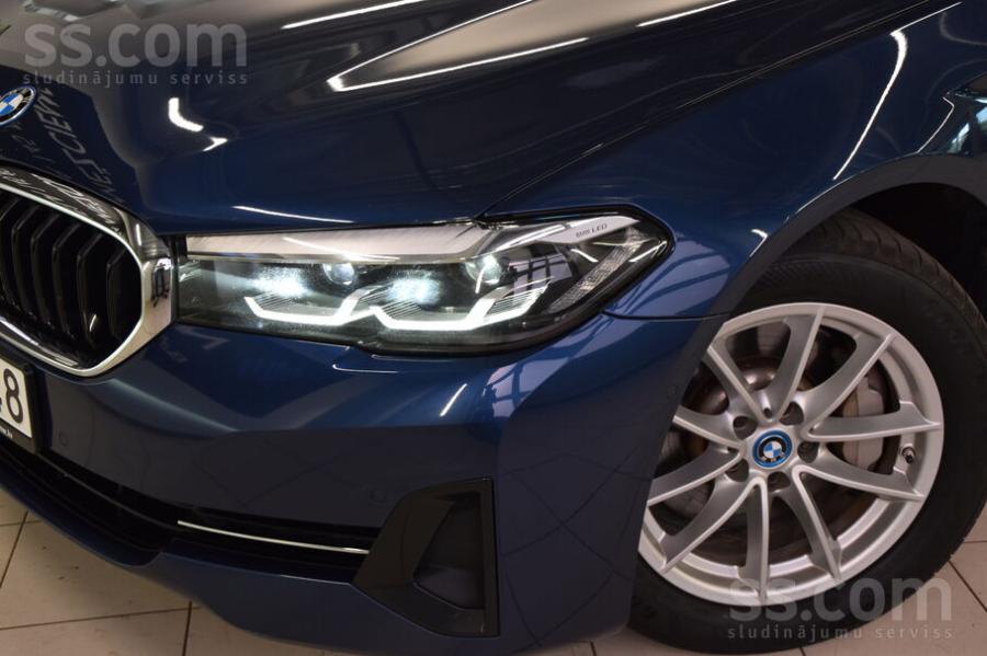 Zils BMW 530 2021 Rīga, ar dzinēja tilpumu 2.00 L un nobraukumu 124 tūkst. km par 24990 €, foto 11 vietnē AUTOMOTO.COM.LV