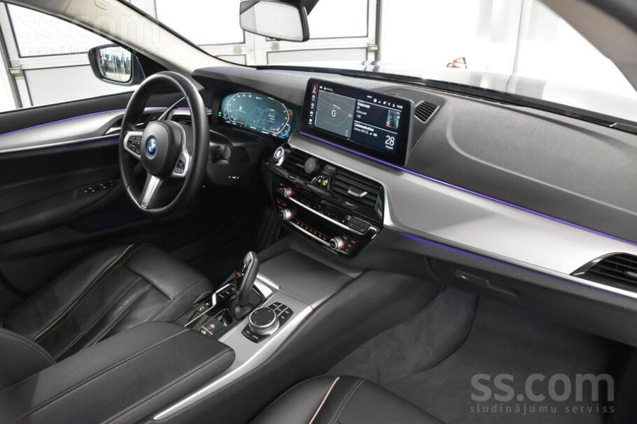 Zils BMW 530 2021 Rīga, ar dzinēja tilpumu 2.00 L un nobraukumu 124 tūkst. km par 24990 €, foto 14 vietnē AUTOMOTO.COM.LV