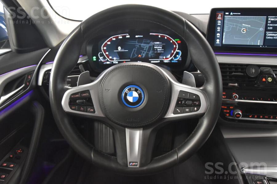Zils BMW 530 2021 Rīga, ar dzinēja tilpumu 2.00 L un nobraukumu 124 tūkst. km par 24990 €, foto 26 vietnē AUTOMOTO.COM.LV