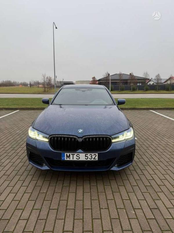 Blue BMW 530 2022 in Panevezys, with an engine capacity of 2.00 L and mileage of 78 thousand km for 37000 €, photo 1 on AUTOMOTO.COM.LV