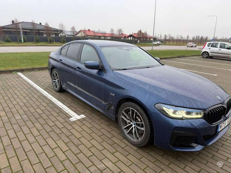 Zils BMW 530 2022 Panevēža, ar dzinēja tilpumu 2.00 L un nobraukumu 78 tūkst. km par 37000 €, foto 2 vietnē AUTOMOTO.COM.LV
