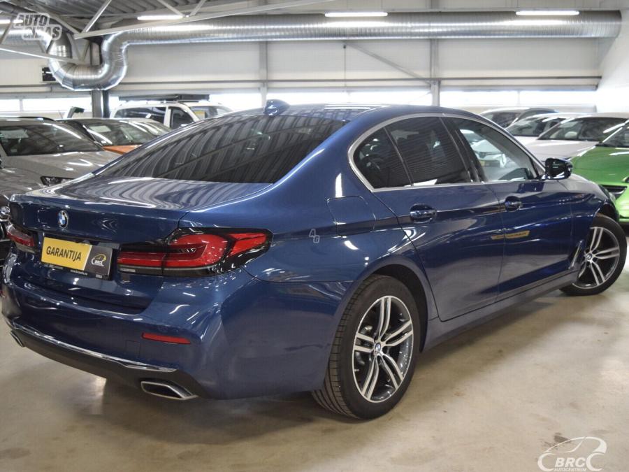 Zils BMW 530 2023 Rīga, ar dzinēja tilpumu 3.00 L un nobraukumu 34 tūkst. km par 44300 €, foto 24 vietnē AUTOMOTO.COM.LV